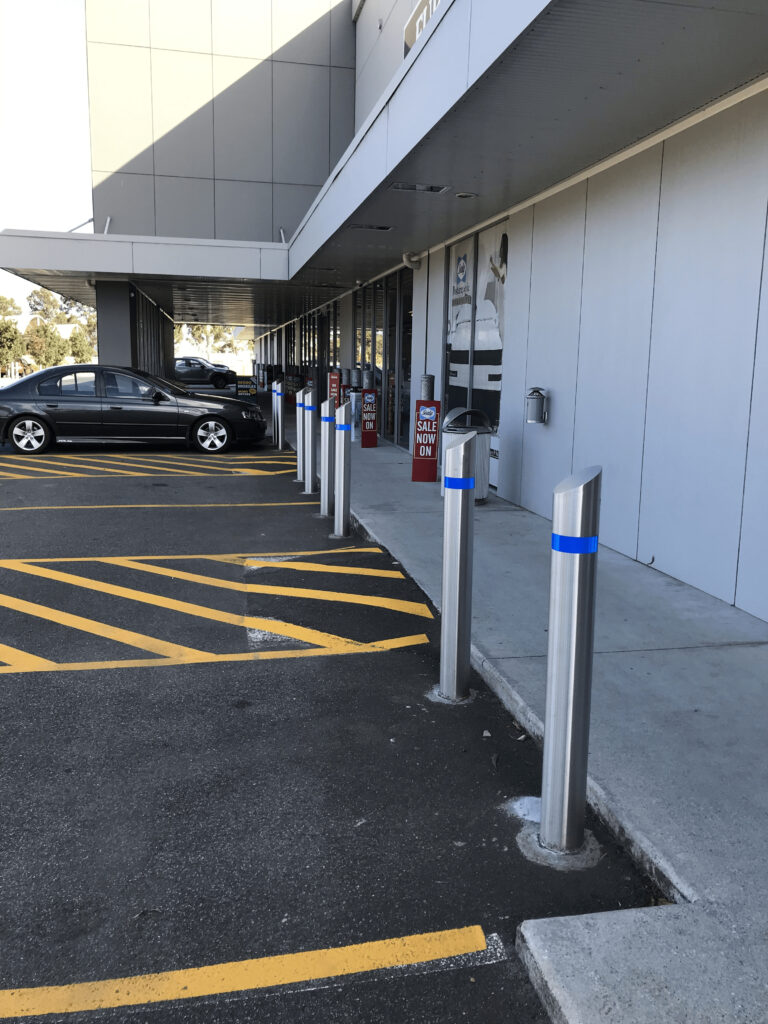Bollards Blue Reflector for Property Safety Management | iEM Online